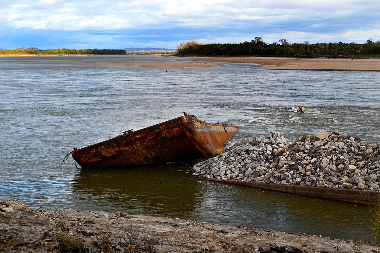 Barges Sink Off Cape Rock Cape Girardeau History And Photos